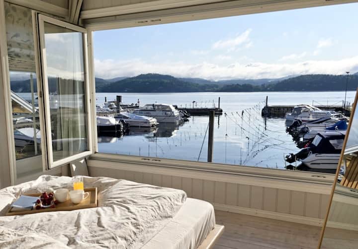 Idyllisk Trehus Med Sjøutsikt - Langesund