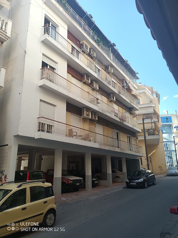 Ιδανική κεντρική γκαρσονιέρα - Драма