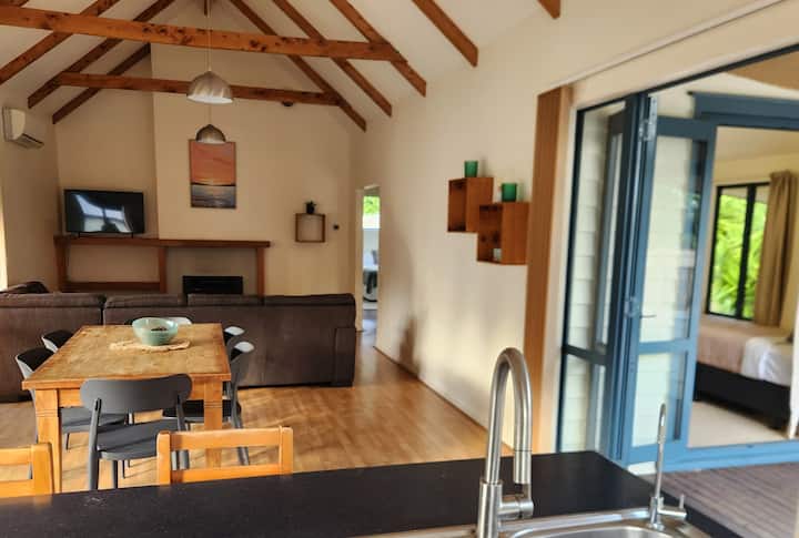 Birdsong Hideaway In Russell / Kororareka -