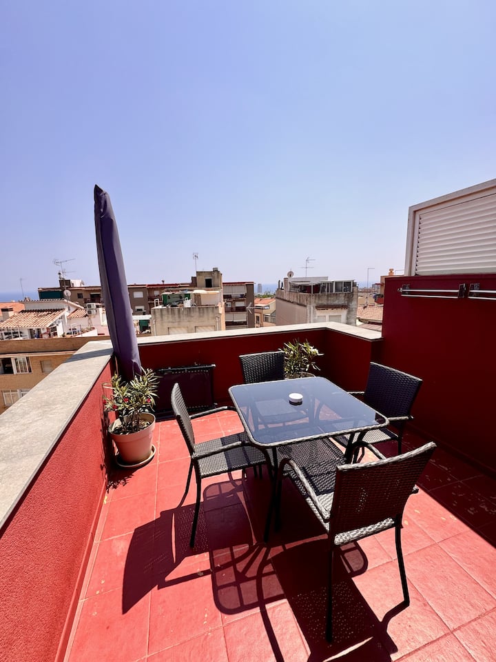 Gran Atico Nuevo, Vista Al Mar, Terraza Y Miranda - Argentona