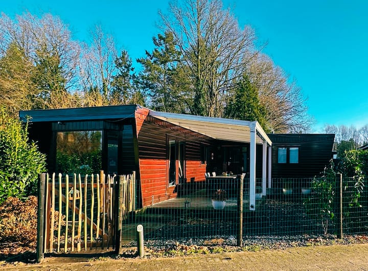 Rustic Forest Chalet Sven Veluwe W/ Fenced Garden - Nijkerk