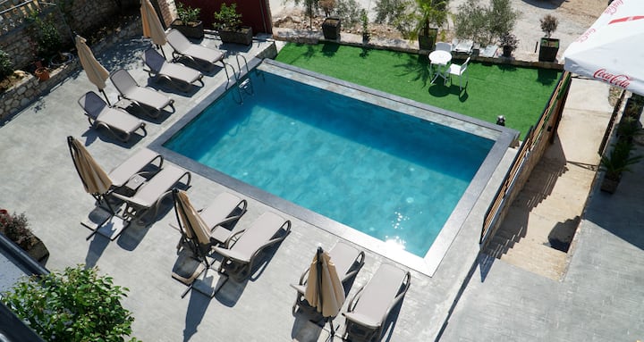 Saranda's Crown 202 - Saranda