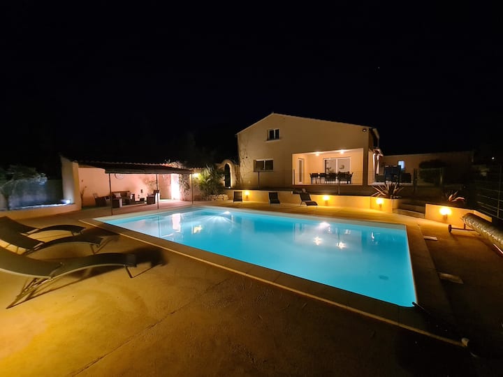 Mahana House (200m²)-grande Piscine - 1600m Centre - Arles