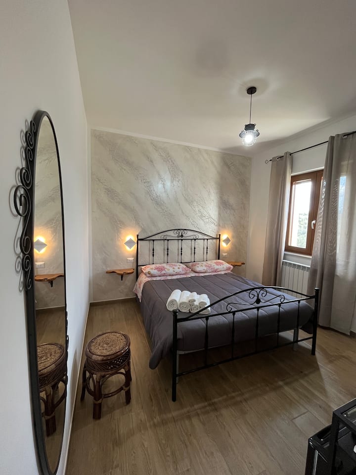 Elegante Camera Matrimoniale - Vieste