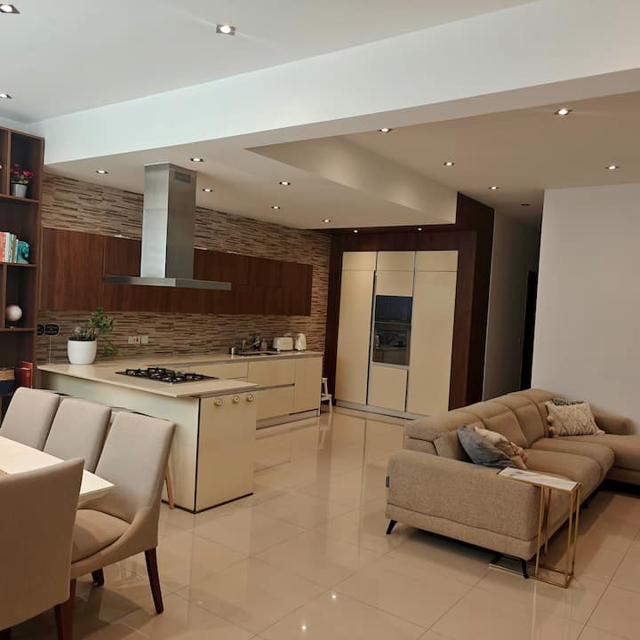 3 Bedroom Maisonette In Swieqi - Malte