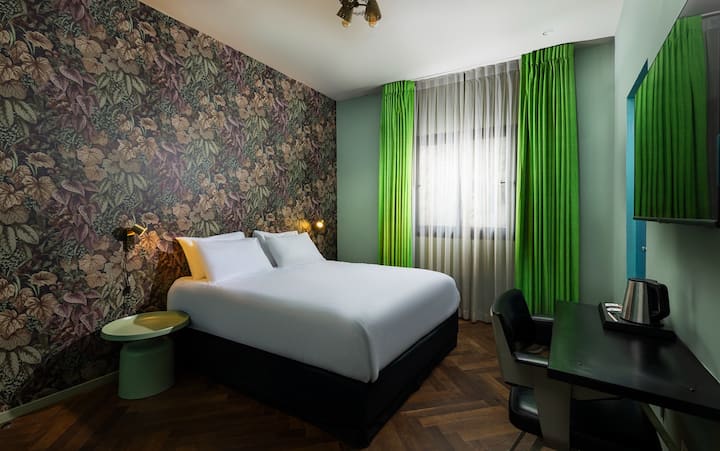 Scarlet Hotel- Classic Double Room - Tel Aviv