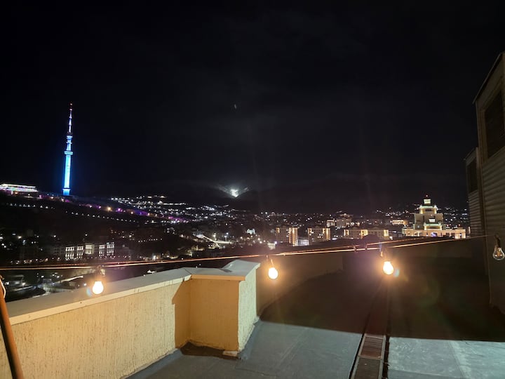 Penthouse, Crazy View ! Private Roof Top! Ski Bus. - Kazakhstan