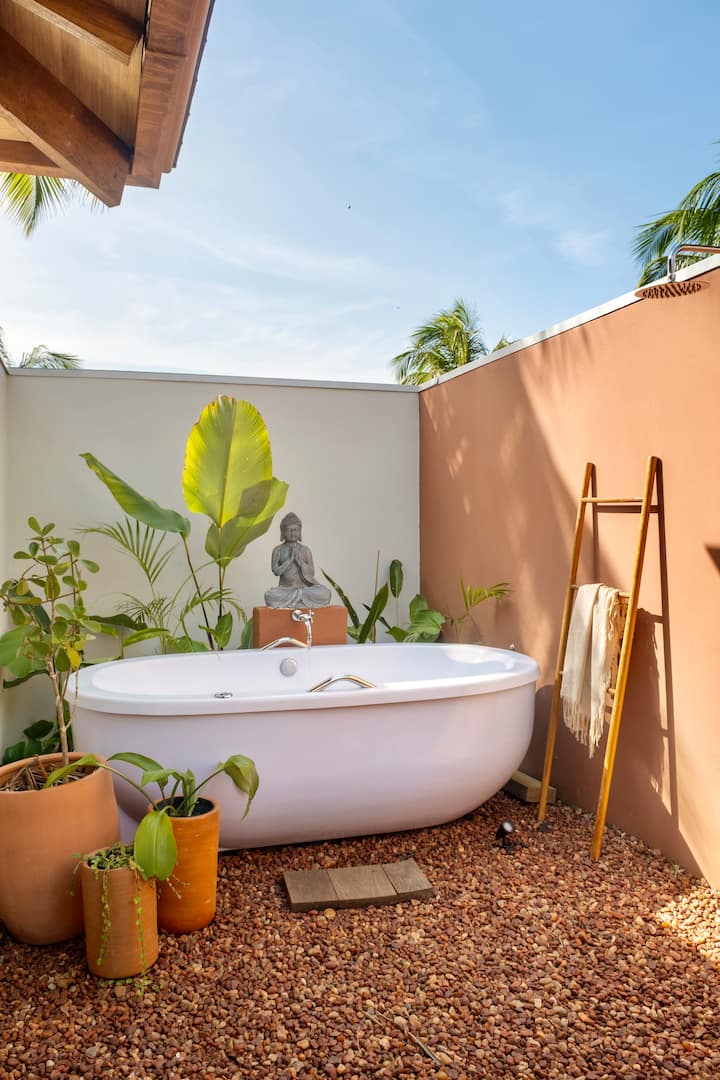 Vn | Chalé Romântico Com Jacuzzi Aquecida - Itacaré