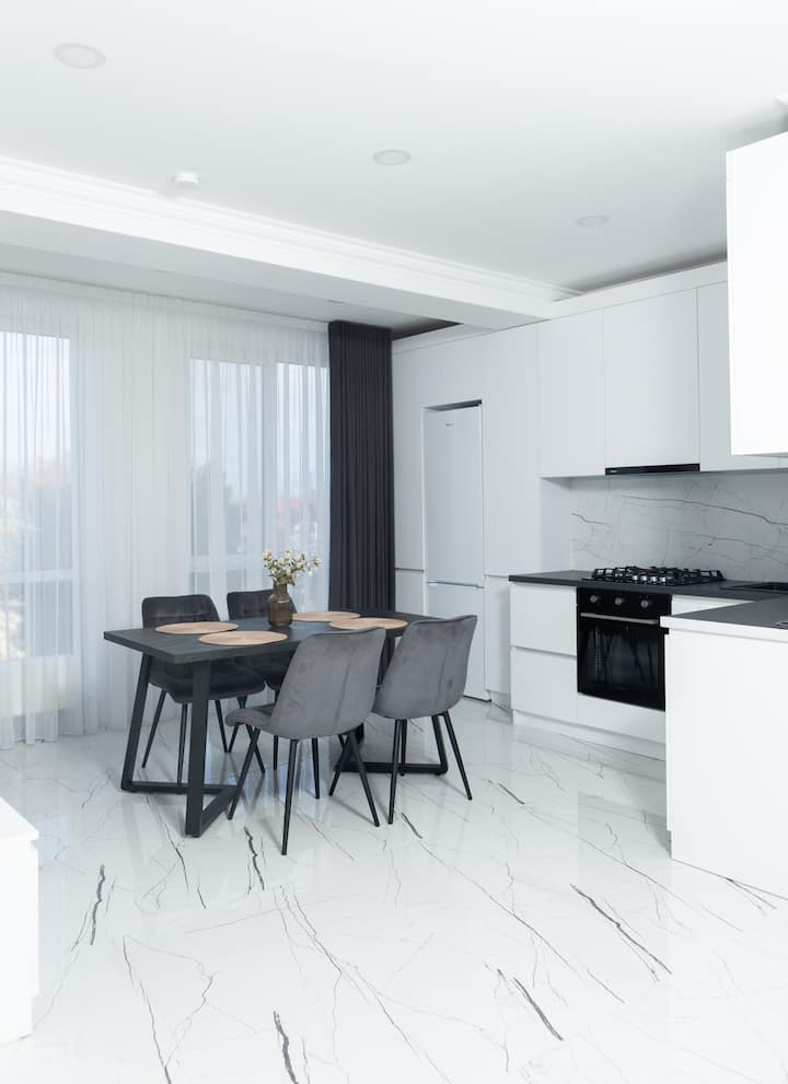 Sunny Flat By Park• Free Parking & Fast Wi-fi - 몰도바