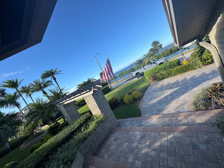 Mowry Group Shellside Inn - New Port Richey, FL