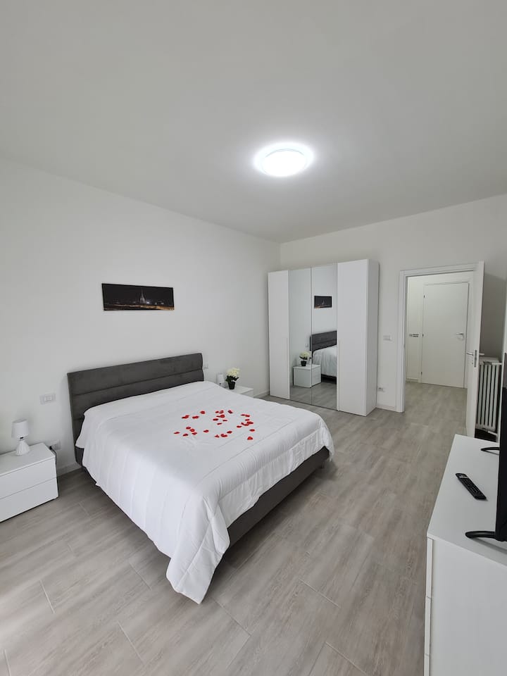 A Pochi Passi Da Inalpi Arena E Stadio - Torino