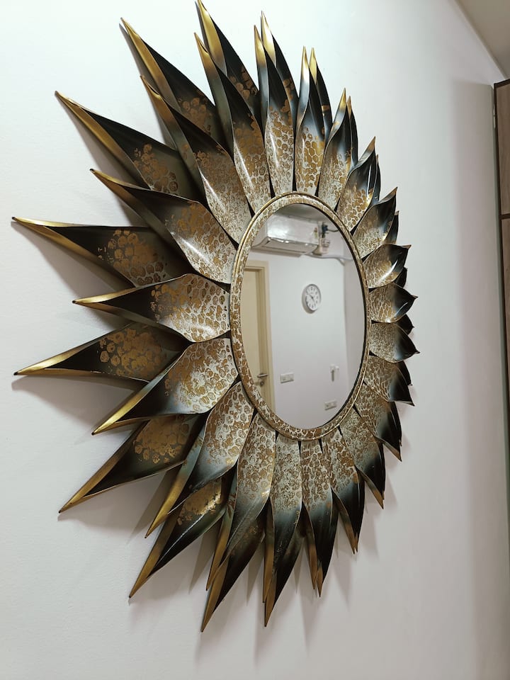 Bright & Cosy Furnished Studio In Estate - Thane