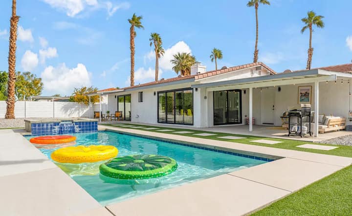 4br, 2bth, Private Pool/hot Tub - Palm Springs, CA