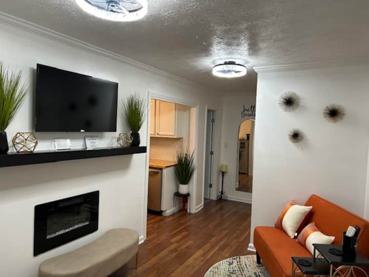 Hibiscus Retreat Guest Unit - Riverdale, GA