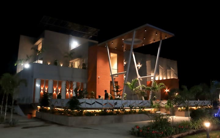 Blow Show Villa - Dhule