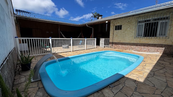 Casa Azul Atravessou Praia, Andando Pro Parque - Penha