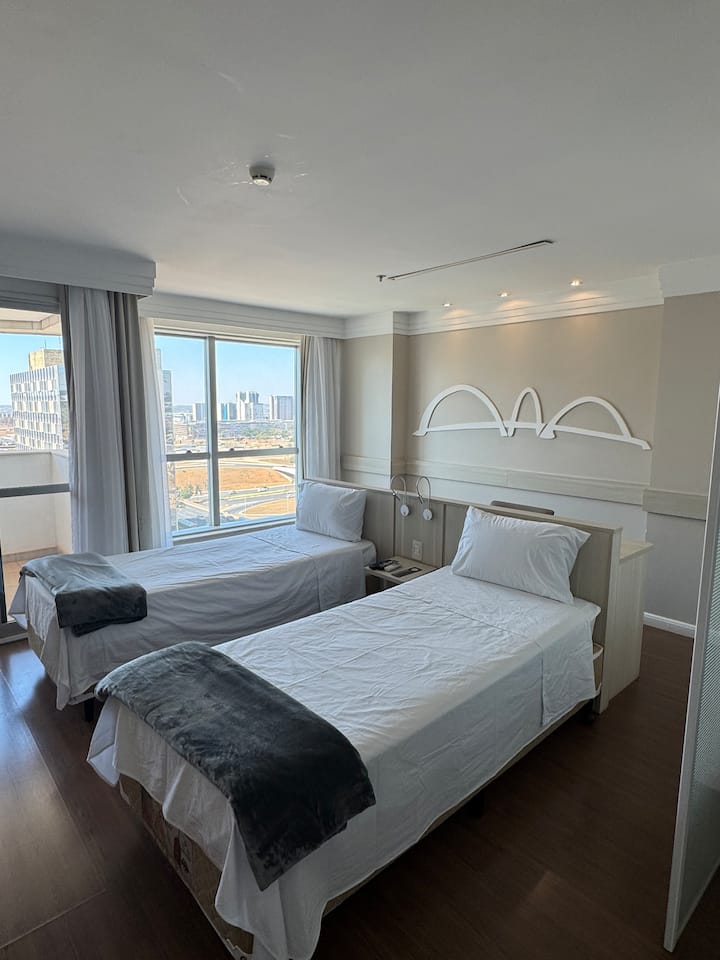 Suíte Em Flat No Centro Brasília - Brasília