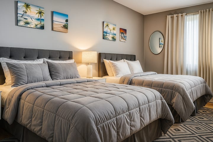 Luxury Miami Beachfront Studio With View - Miami Beach, FL