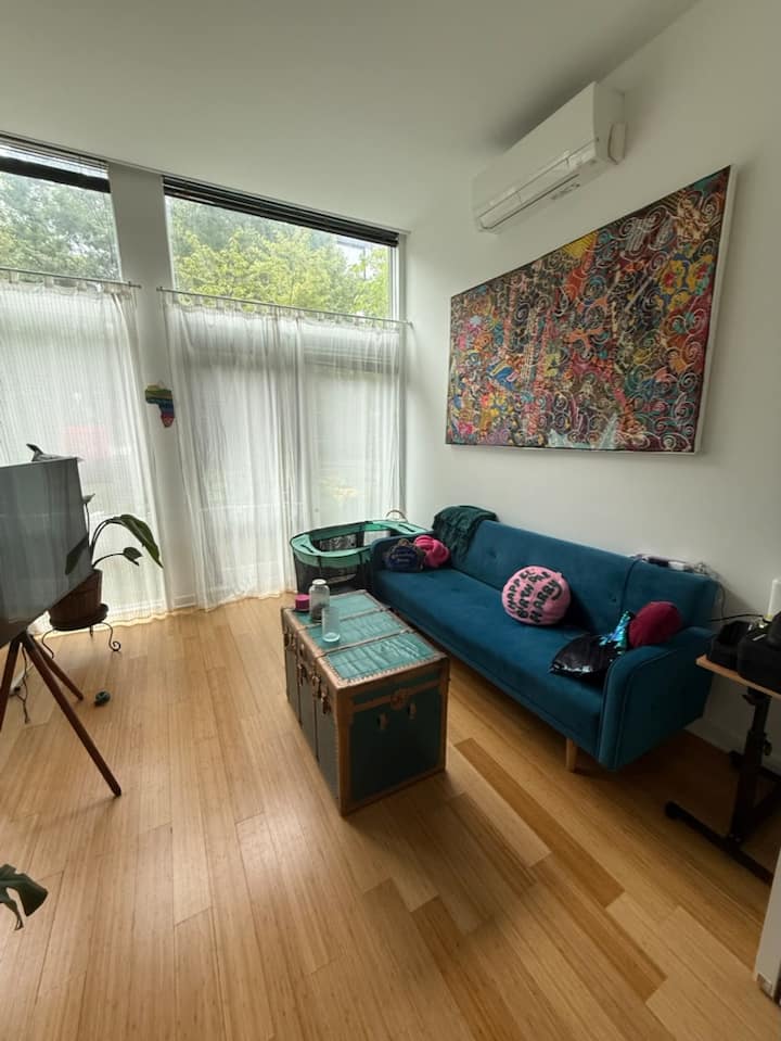 Beautiful, Sunny And Big Apt - Harrison, NJ