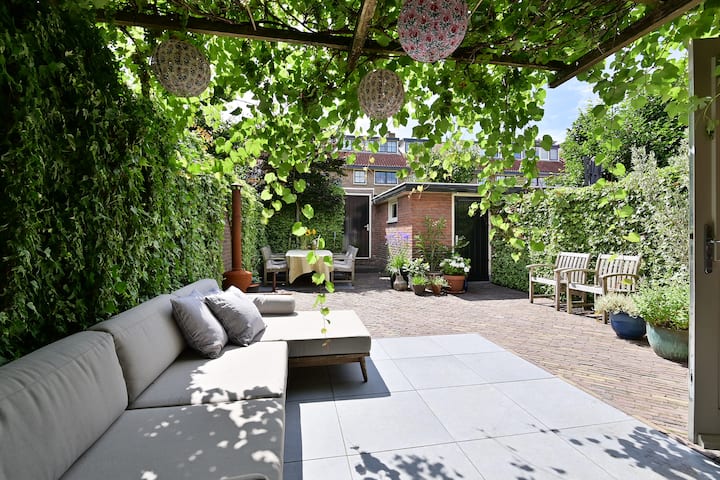 Amsterdam Suburb Family Home - Hilversum