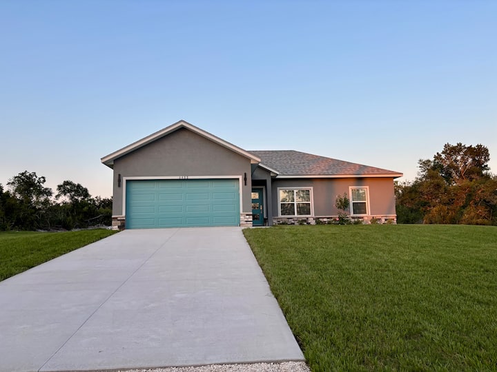Modern Serenity - Spring Hill, FL