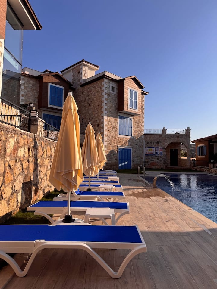 Cenavillas - Zirve - Foça