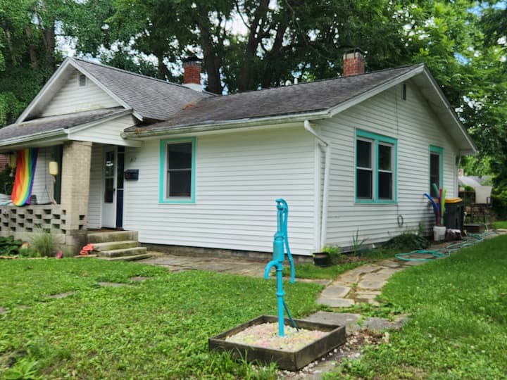 Professor's Cove - Bloomington, IN