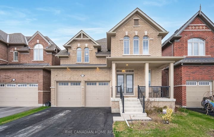 New Luxury 4 Bedroom Home. - Pickering