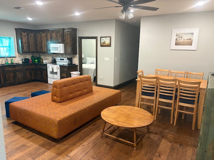 Spacious 3 Bedroom/2 Bath Apt - Vernon, TX