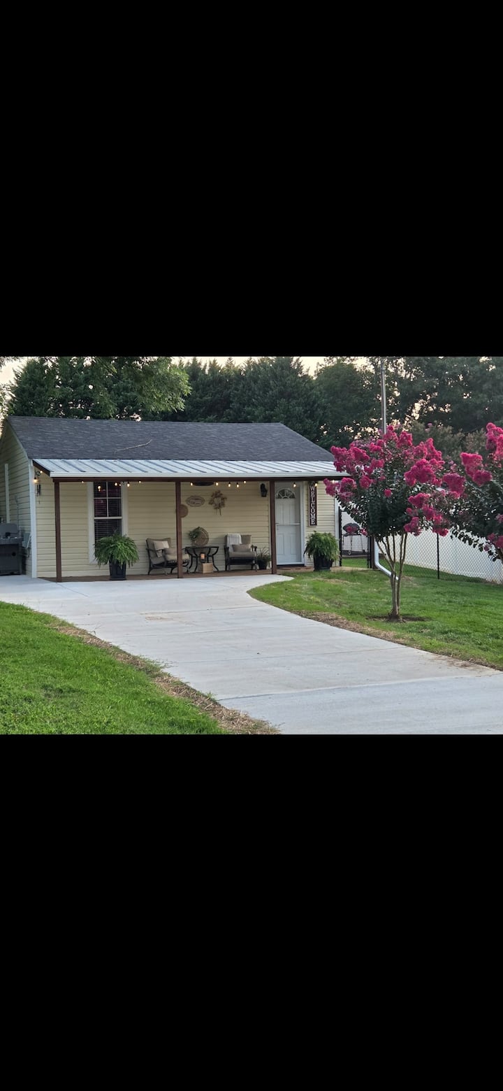 Private Guest House In Belmont, - Belmont, NC