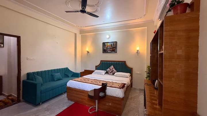 Jaipur Stays | 43" Tv, Wifi, Balcony Kitchen - Jaipur