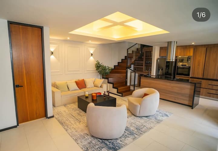 Luxury Penthouse In El Poblado - Medellín