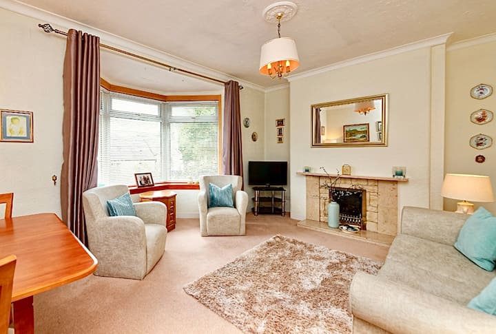 Two Bedroom Duplex Villa With Garden - Paisley