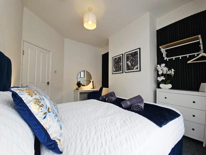 4-bed House Parking, Wi-fi, Families & Contractors - Hull