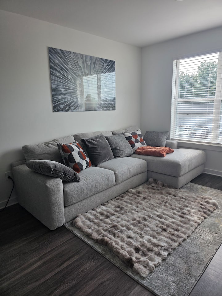 Get Cozy, Home Away From Home. - Cumming, GA