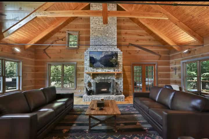Cabin + Bunkhouse Sleep 24 Near Lex/lou Like New - Kentucky