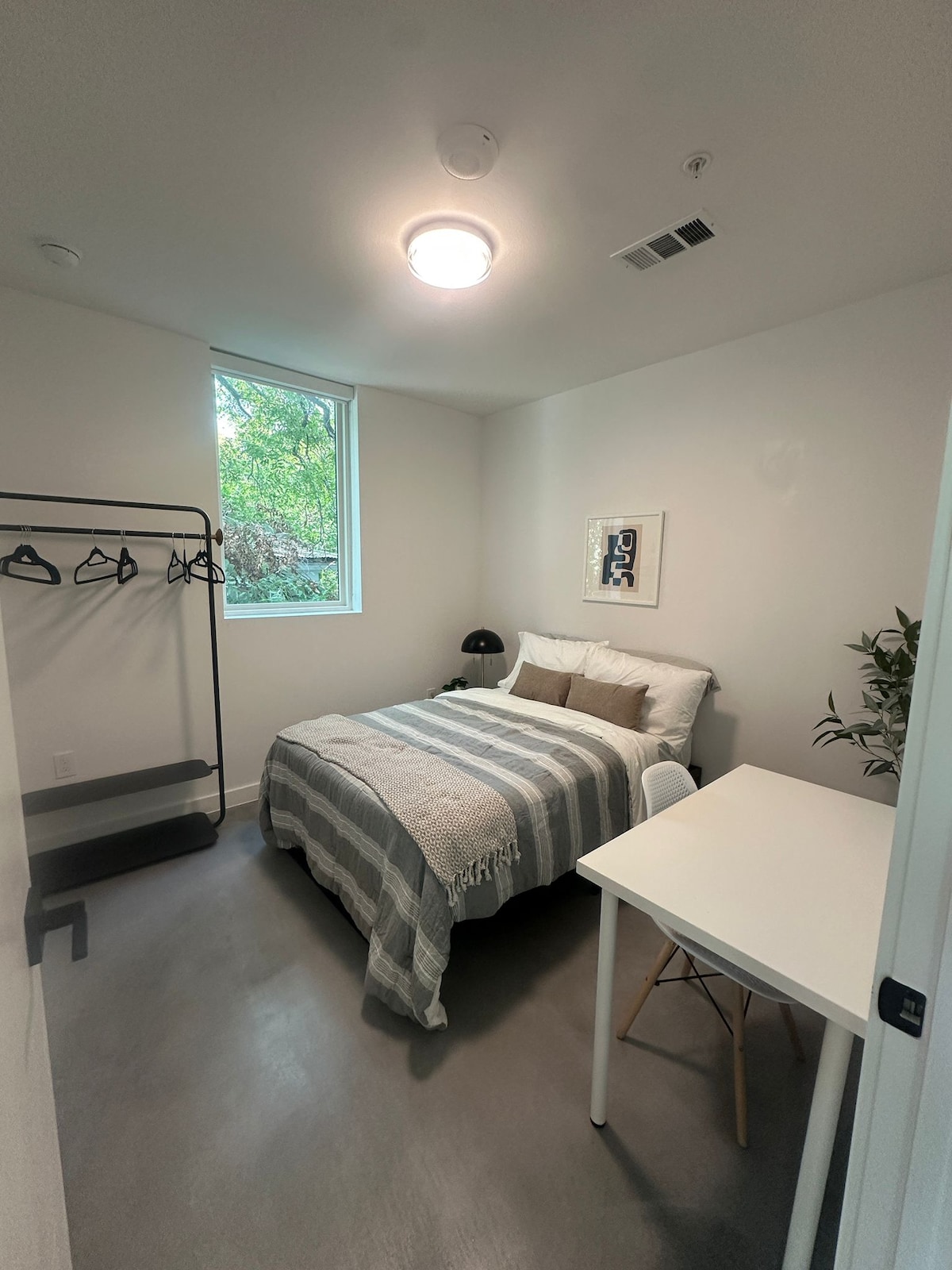 Modern Private Room UT Downtown - Flats for Rent in Austin, Texas ...