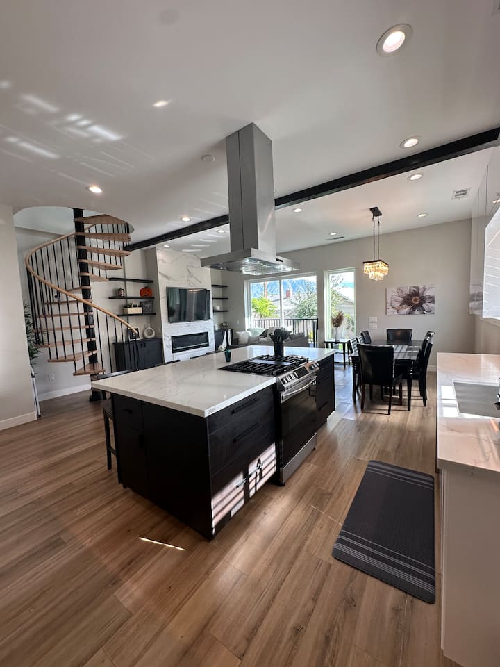 New Luxury Slc Getaway | Ski & Hike | Bbq & Patio - Salt Lake City