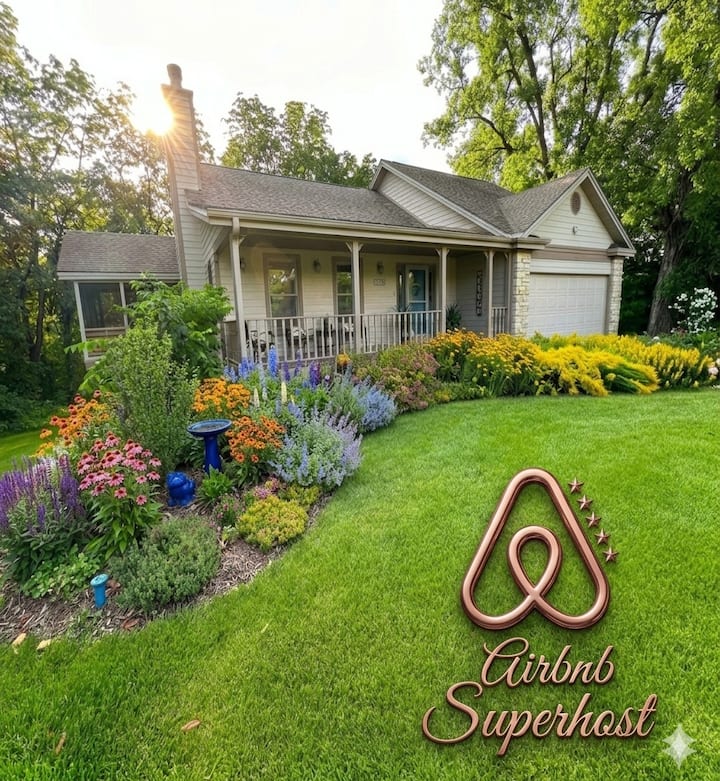 King Beds, Fire Places, Game Room, Dog Friendly. - Galena, IL