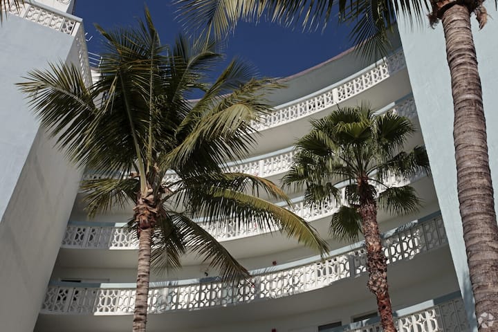 "Beach Lover's Paradise” - Fort Lauderdale
