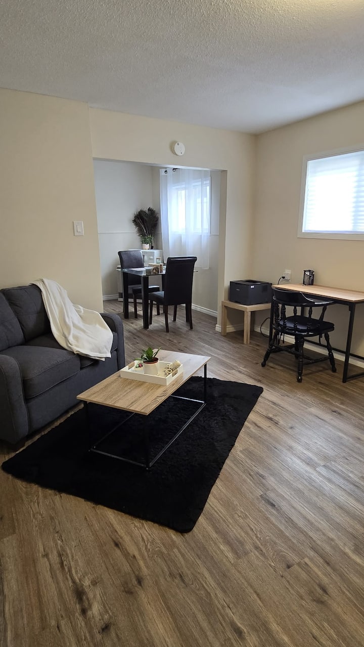 Uptown Getaway - Town Of Kirkland Lake