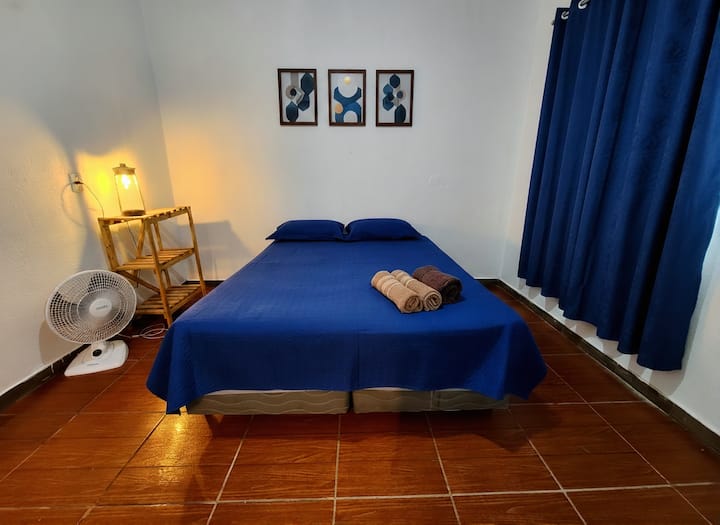 Casa Confortável Com Garagem
1min Da Via Expressa - Contagem