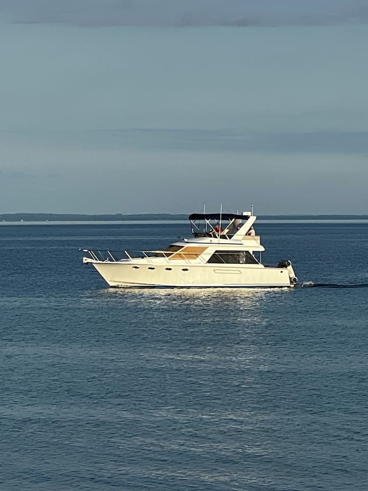 Bay Harbor And Little Traverse Bay Yacht Charter - Petoskey, MI