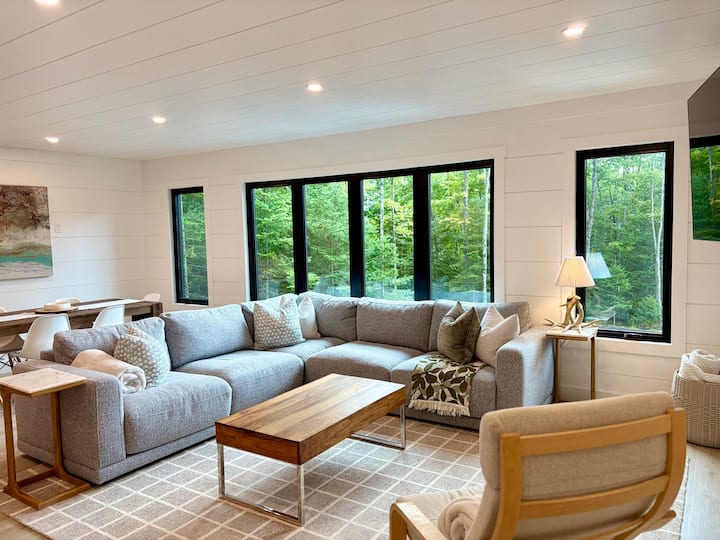 Doe Lake Barndo - Fall Colours & Family Retreat - Algonquin Provincial Park