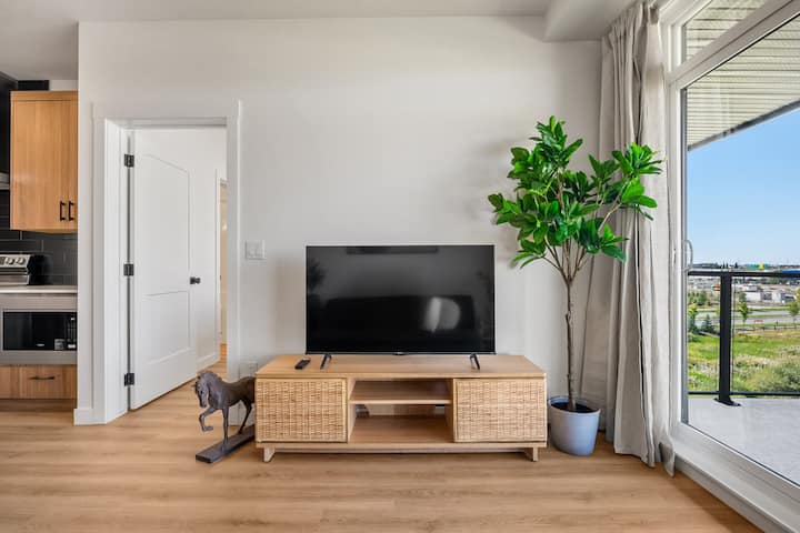 2 Bed 2 Bath - 2 Min To South Campus Hospital - Calgary
