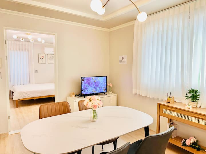 평일한정특가 /이번주만/대구중심/동성로 /삼덕동/감성숙소/5인 가능/깔끔&조용 - Daegu