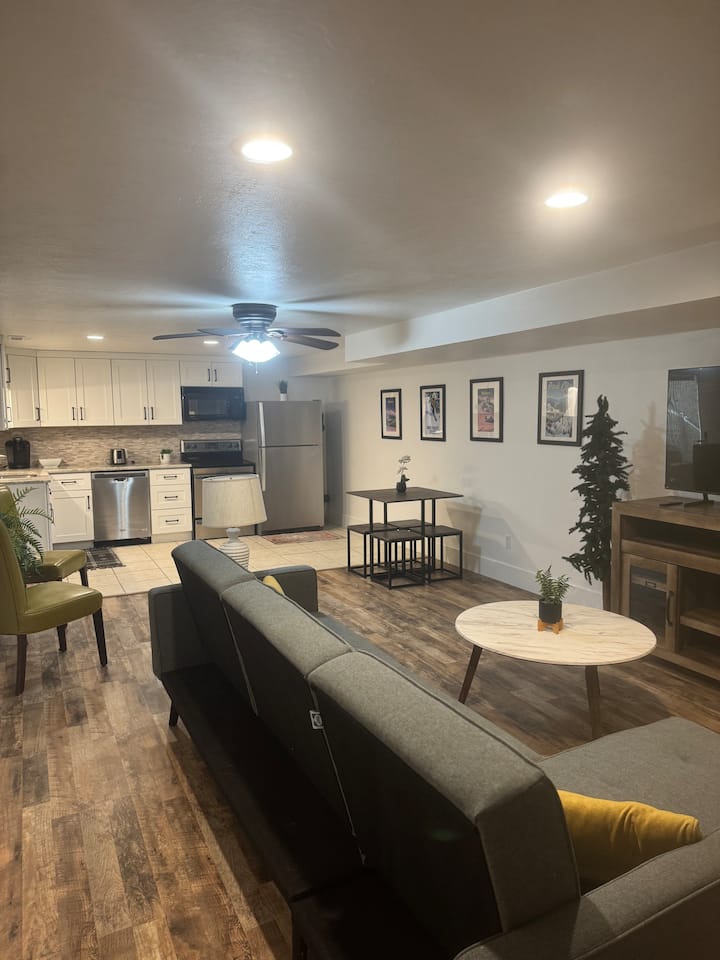 Half Moon Hideaway - Cottonwood Heights, UT
