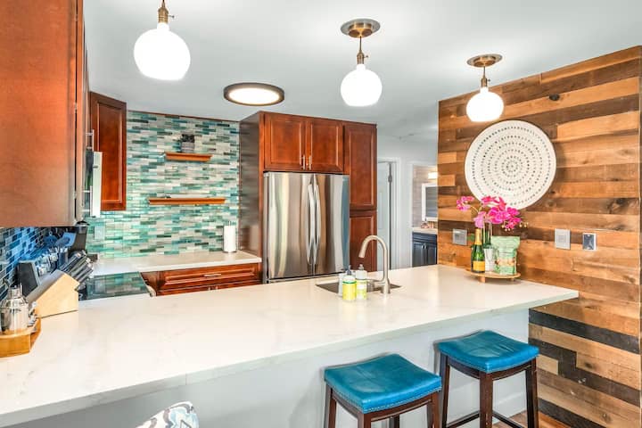 *New* Tropical & Lush Paradise Vistas - Maui, HI