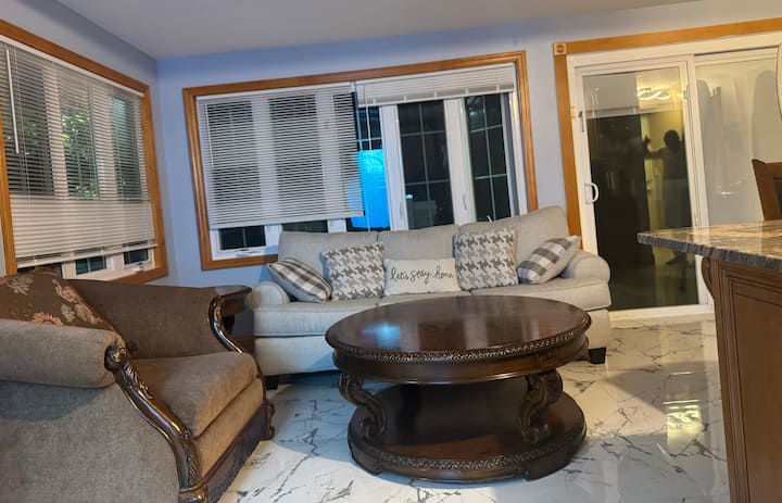 Sherwani House - Lawrence, NY