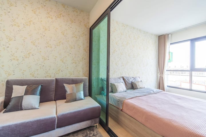 Studio Room, 30 Meters From Mrt - Mueang Nonthaburi District